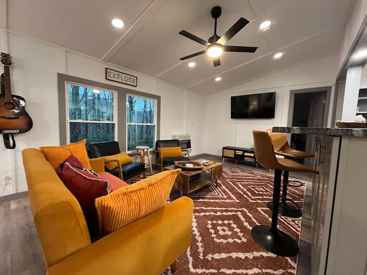 Boone Cozy Mountain Retreat Near Downtown - Boone, NC