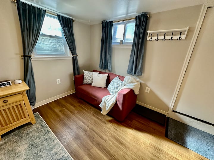 Ballston Studio: 4-block Metro Walk, Free Parking - Arlington, VA