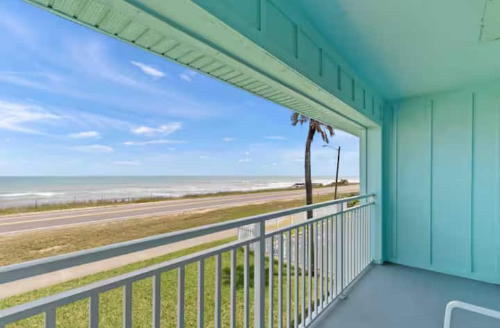 Oceanfront Beach Villa/pet Friendly/2 Bed/2 Bath - Flagler Beach, FL