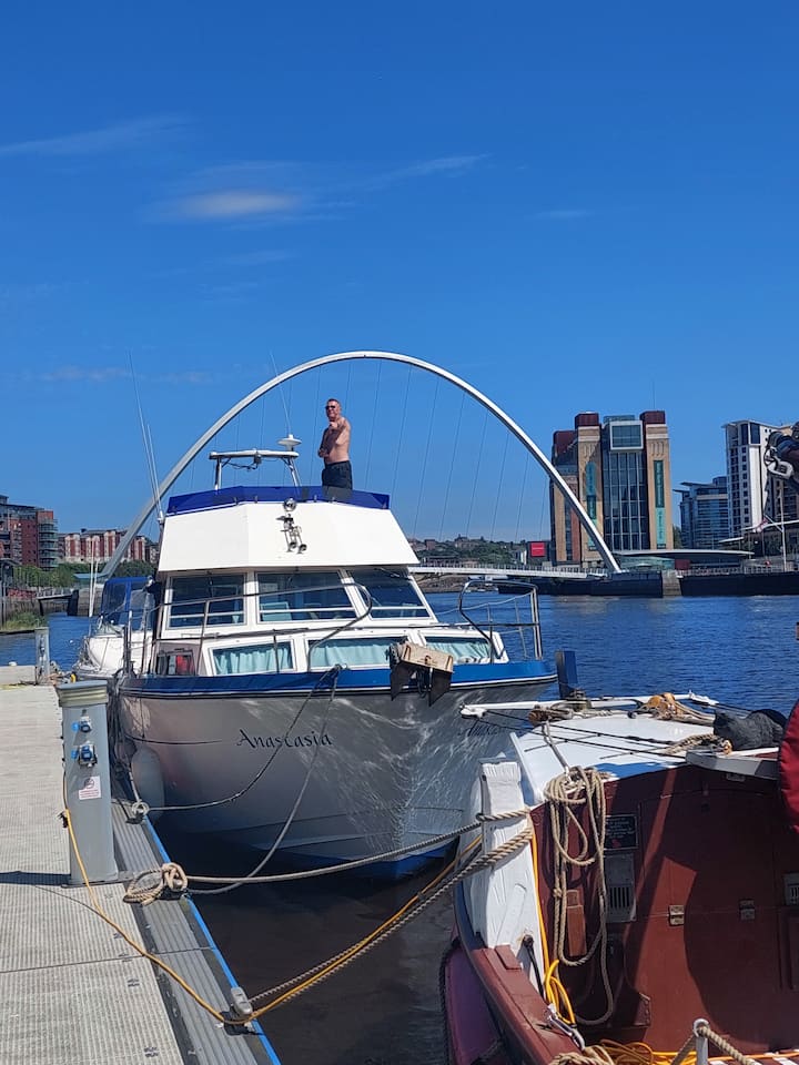 40 Foot Yacht, In The Heart Of Newcastle Quayside - Newcastle upon Tyne
