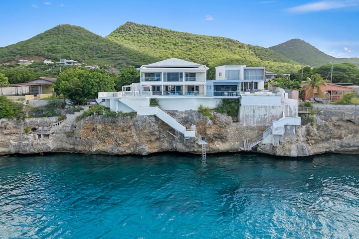 Lagun Ocean View Apartment West | 4 Bedrooms - Curaçao