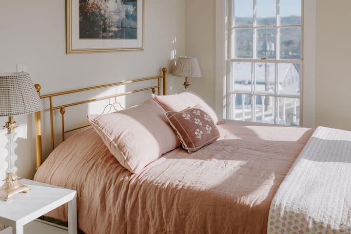 The Cottage Suite @ Porter's Corner - Taylors Falls, MN