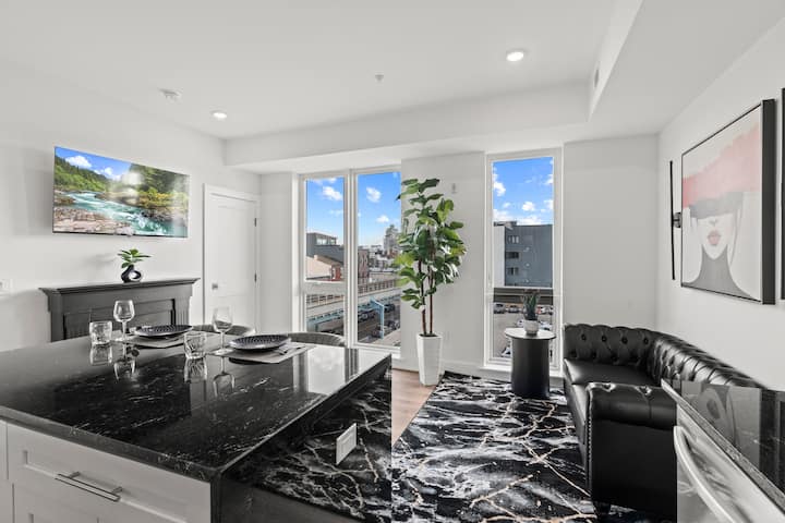 High Rise Overlookin The El In Fishtown - King Bed - East Falls - Philadelphia