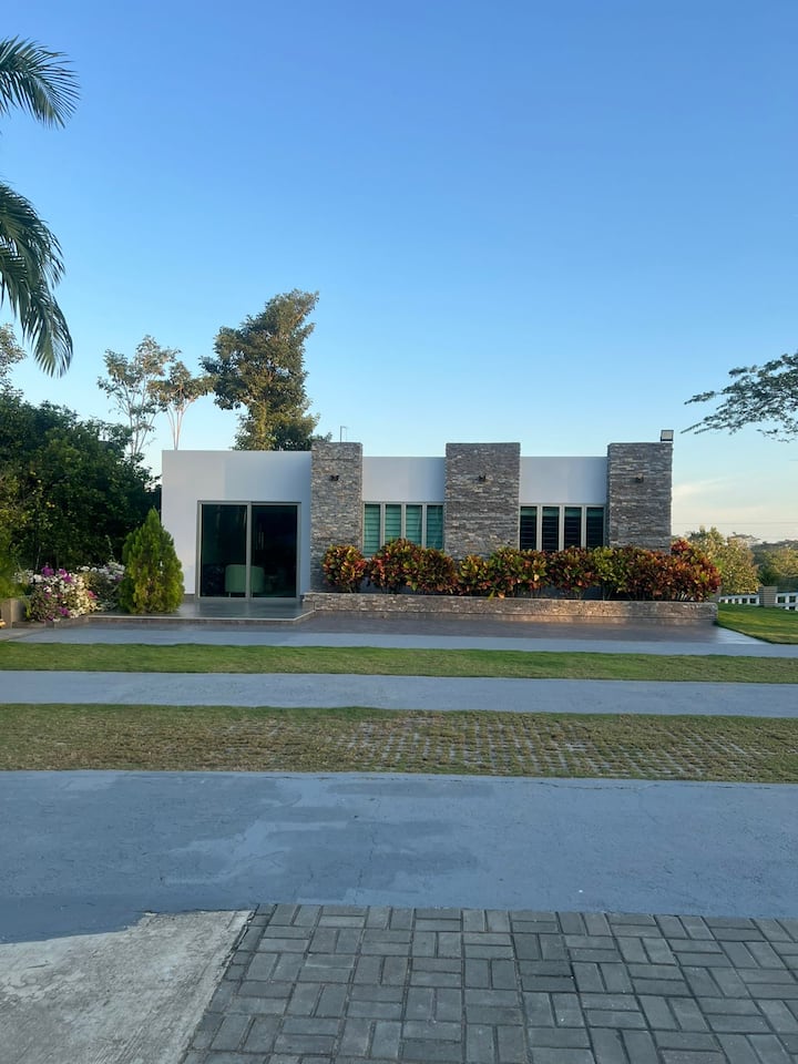 Casa Finca Villa Carolina - Corozal