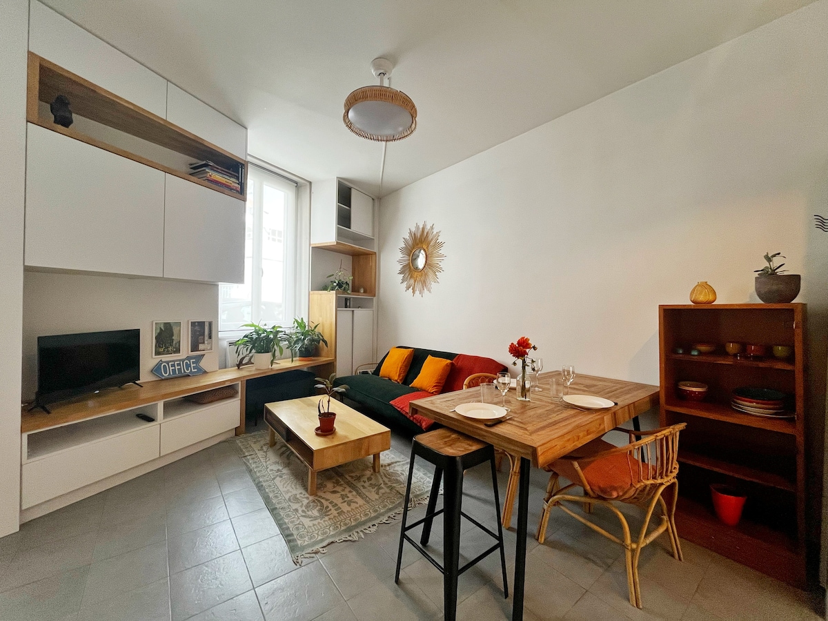 Obelisk Suite - 5 people - 24-hour check-in - Wi-Fi - Flats for Rent in ...