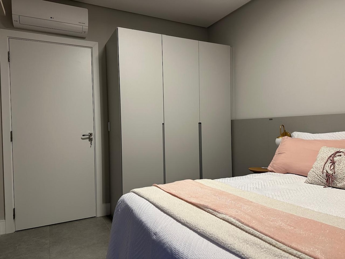 Quatre suites, cond BLue, infrastructure complète - Maisons à louer à ...