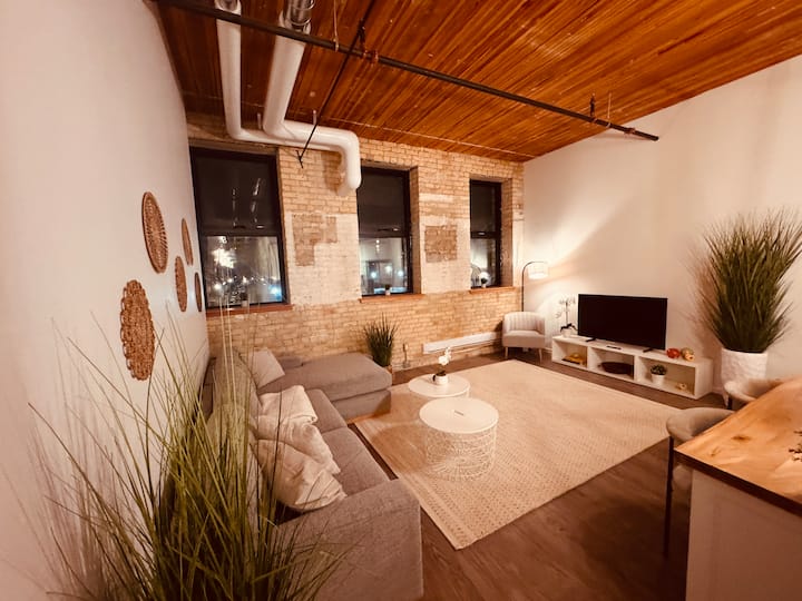 Cozy Condo In The Heart Of The East Exchange - Winnipeg