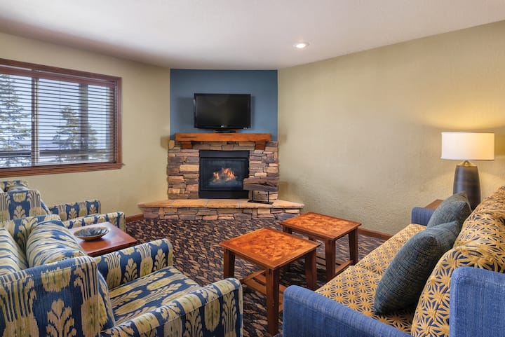 Spacious Lake Tahoe Sleeps 6-7 C - Genoa, NV