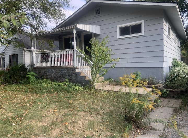 Walk To A Cafe, The Big House, Bars, Or Downtown! - Ann Arbor, MI