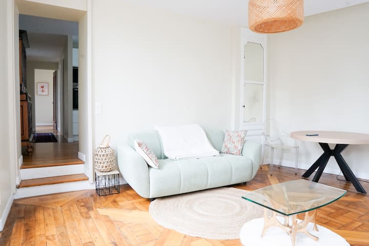 Appart De Standing, 2 Chambres, En Plein Centre - Versailles