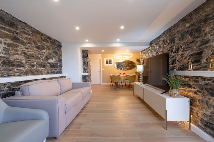 Lux Urban Apartment - 1  Bedroom - 1 Sofa Bed - Funchal