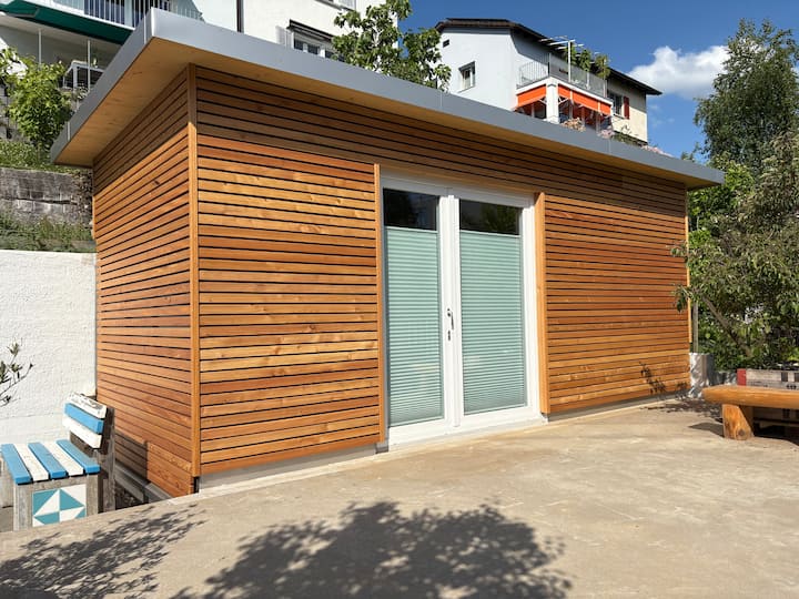 Urbanes Tiny House Mit Terrasse & Parkplatz - Schweiz