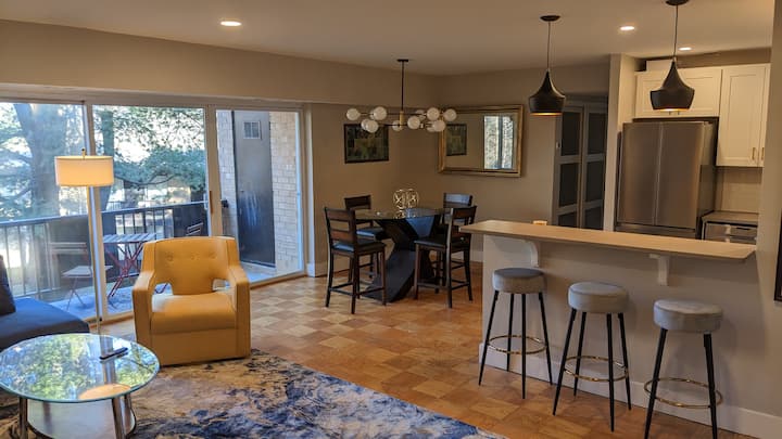 Spacious & Convenient Condo In Tysons - Fairfax, VA