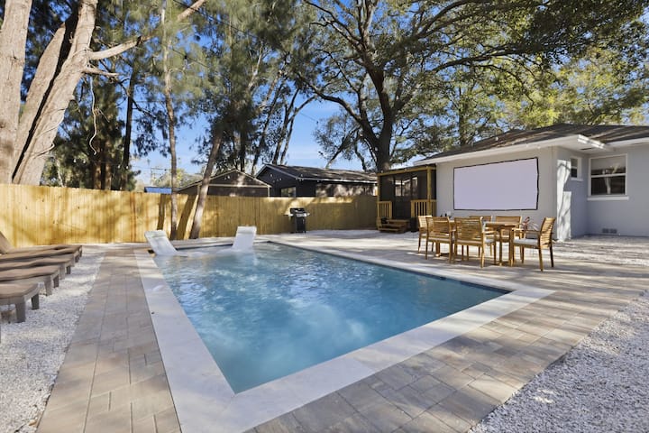 Paradise Away In Clearwater! - Clearwater Beach, FL