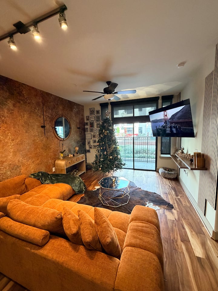 Minutes From Everything | Luxury Downtown Houston - South Park - Houston