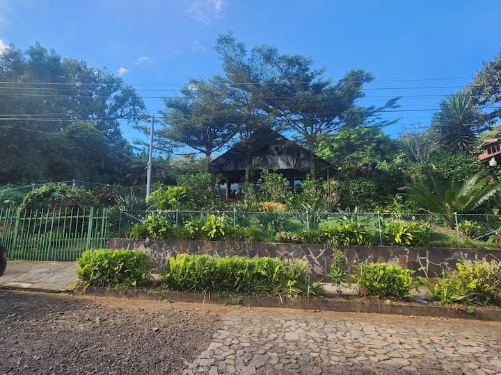 Lugar De Ensueño En Juayua: Clima, Paz Y Seguridad - El Salvador