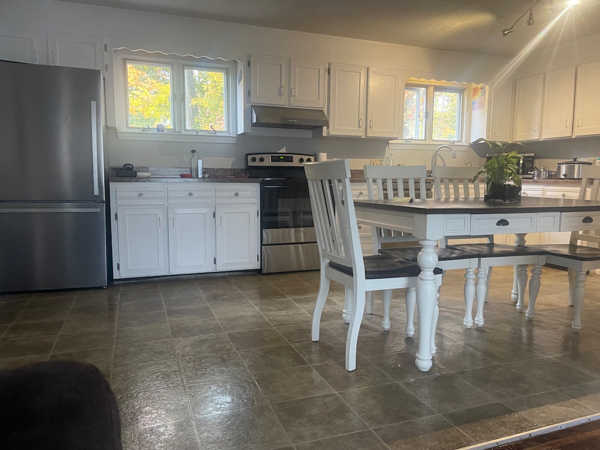 Lower Level Private Room in Quiet Home - Houses for Rent in Manchester ...