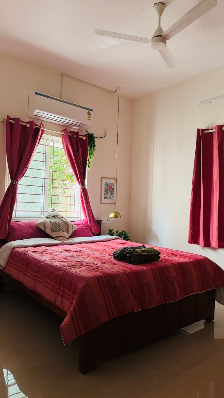 Aloha Stays|pink Themed|2bhk|velachery-chennai - Chennai
