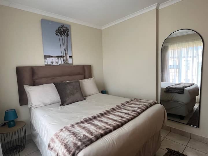 Private Escape-self Check-in-24hrs Security - Tyger Valley