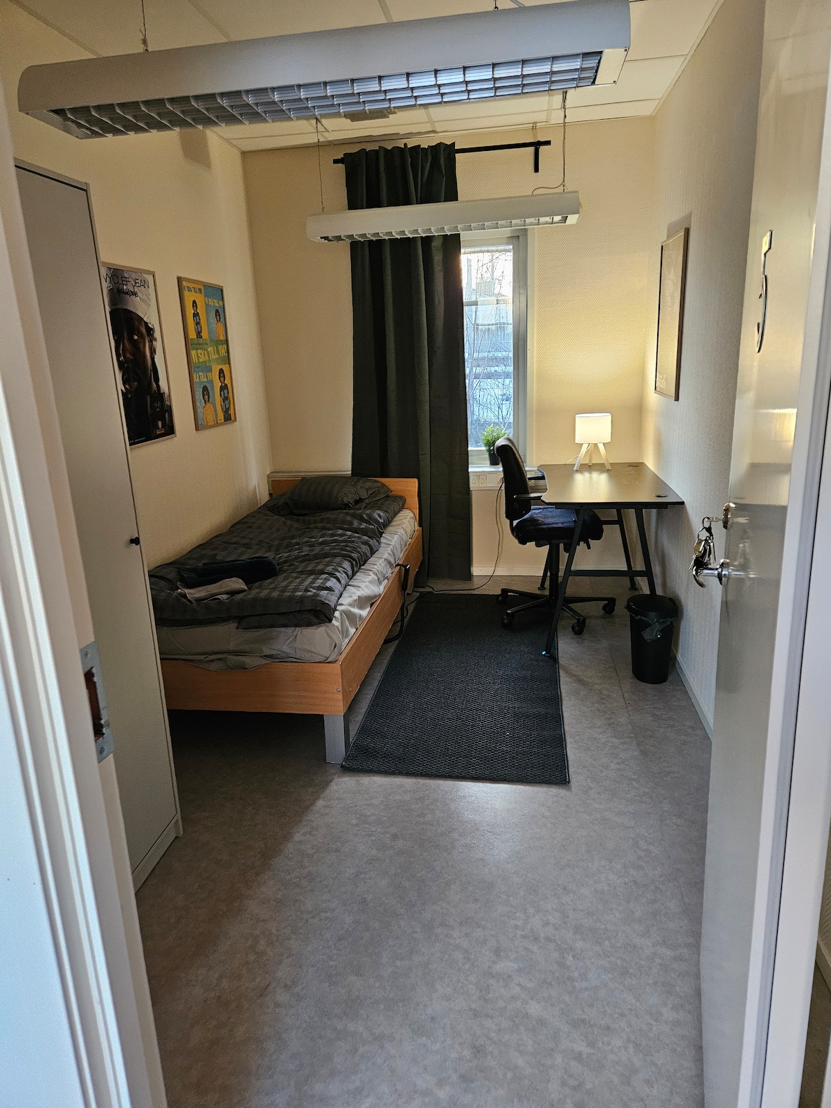 Rum 5 R&V Robert & Virginia - Hostels for Rent in Umeå, Västerbotten ...