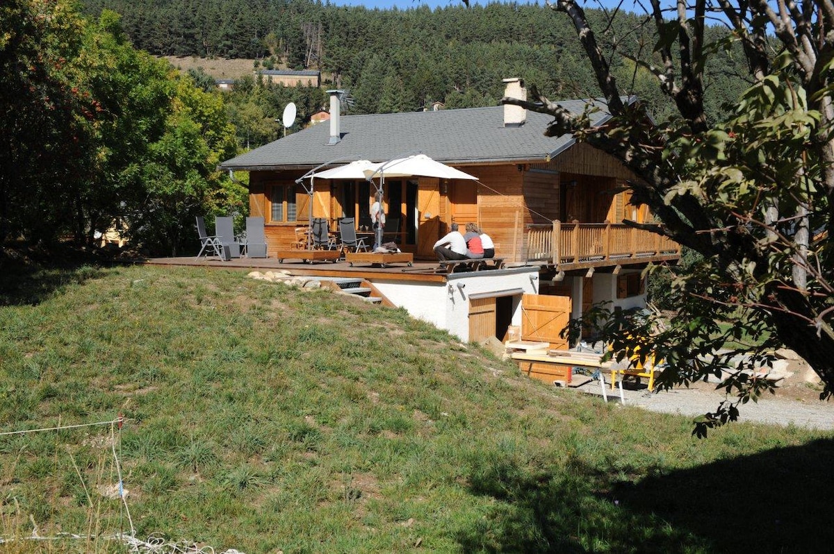 Grand chalet Formiguères - Chalets à louer à Formiguères, Occitanie ...