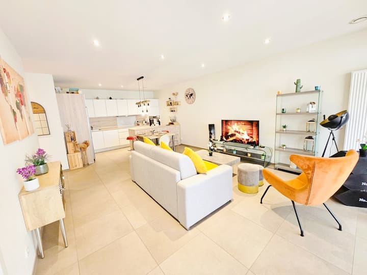 Central 1br Apartment W Terrace&parking Spaces - Strassen