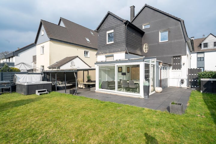 Villa Zwischen Köln & Düsseldorf - Langenfeld