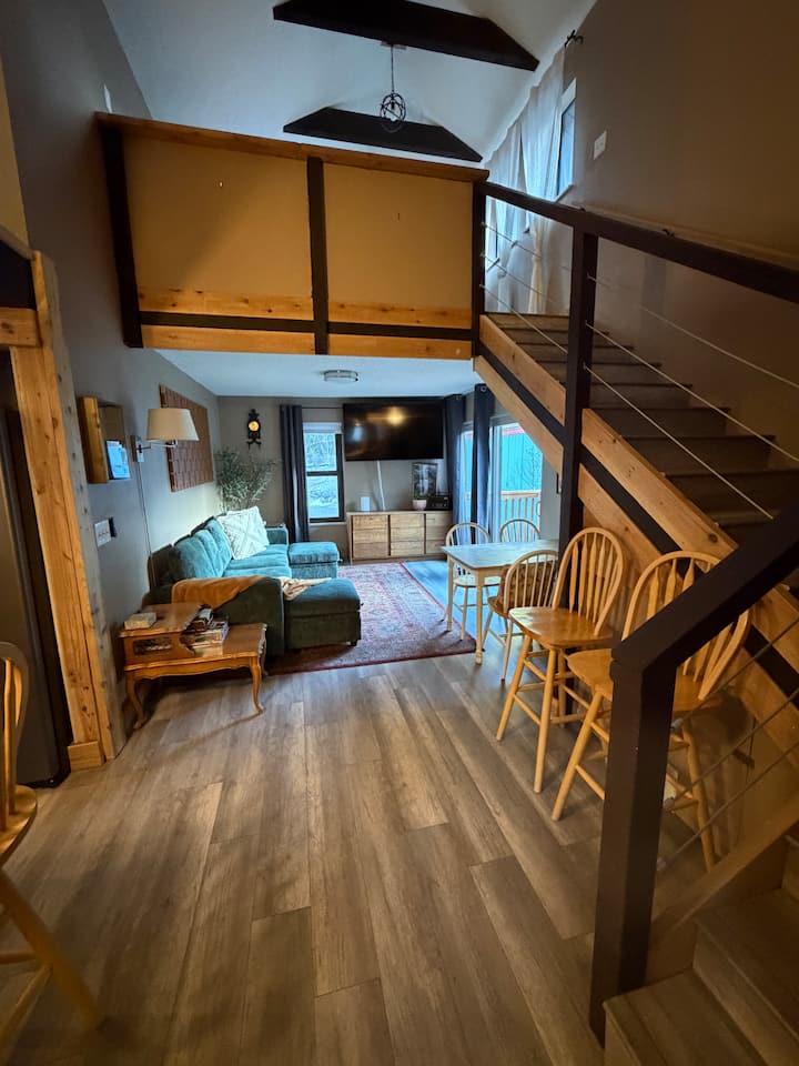 Grumpy’s Chalet-at Home In The Rockies. - Georgetown, CO