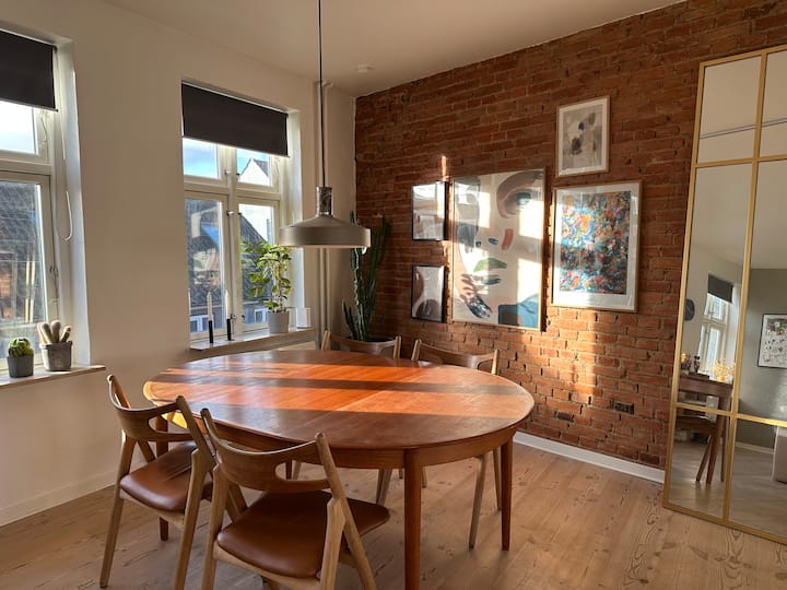 Central Gennemrenoveret Lejlighed I Kolding - Kolding