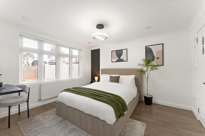 London 3 Bedroom Cosy House Stratford Sleeps 6 - London