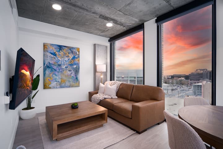 8thfloor!|cityview|hottub|pool|gym|parking|kingbed - Salt Lake City, UT