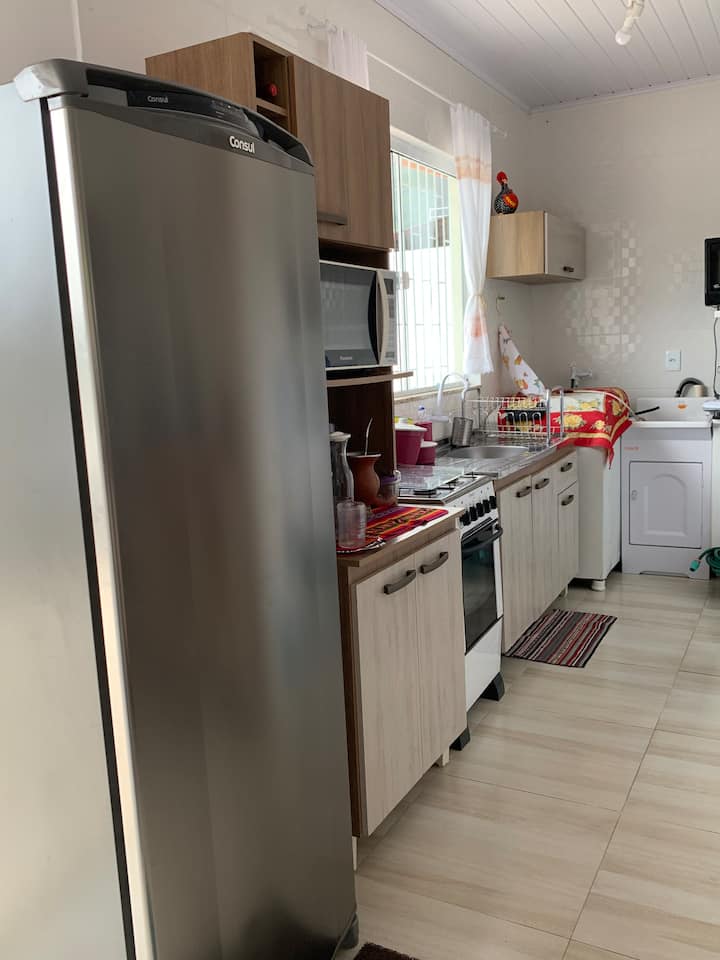 Casa Ao Lado Do Centrinho • 4 Quartos • Piscina - Governador Celso Ramos