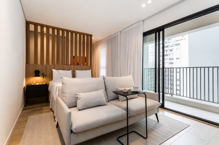 Sophisticated Queen Bed Studio | Jardim Paulista - São Paulo