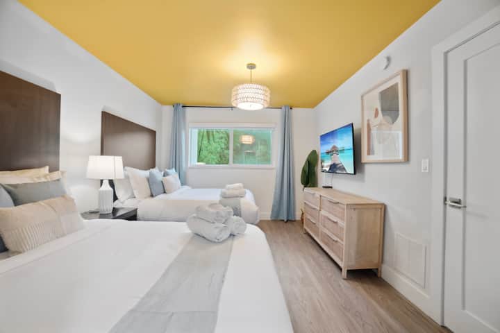 Quiet Boca Beach Retreat | Pool, Hot Tub, Bbq - Boca Raton, FL