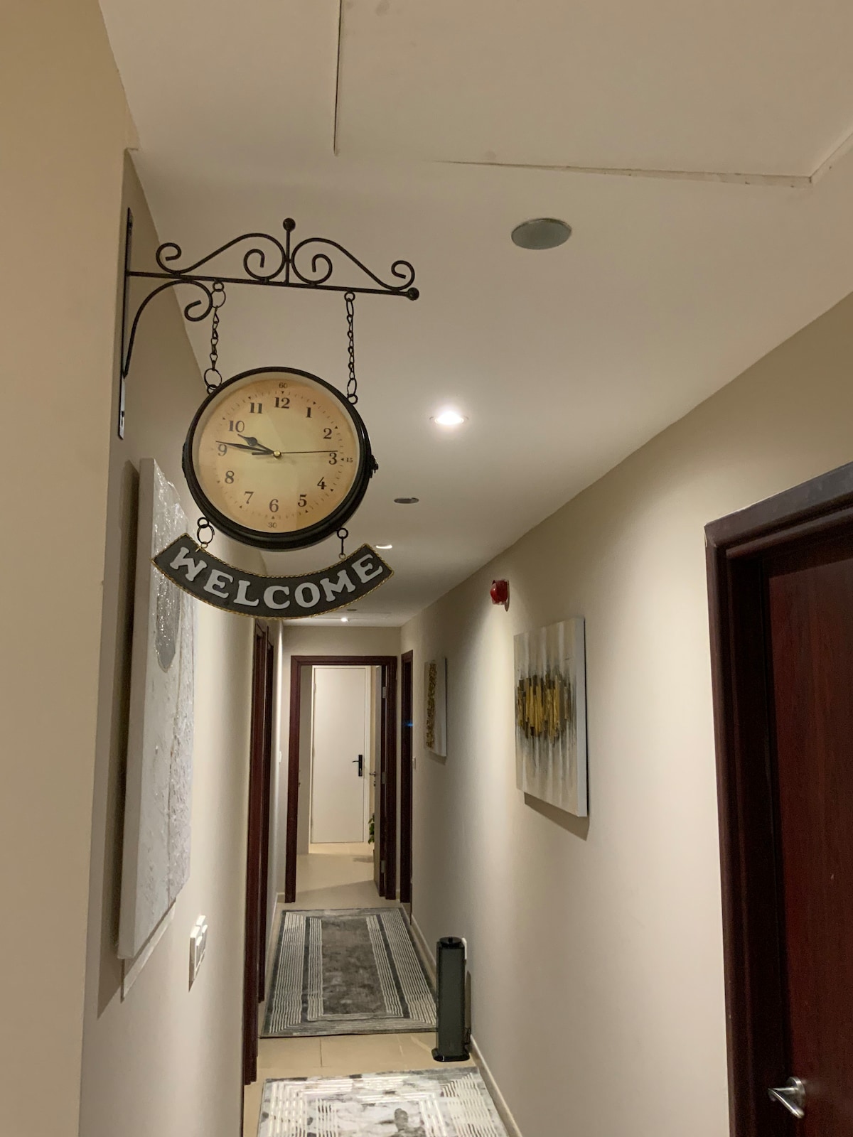 Habitación con dos camas individuales y baño compartido - Departamentos ...