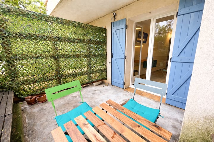 Appartement T2 Avec Terrasse Calme En Centre-ville - Aix-en-Provence