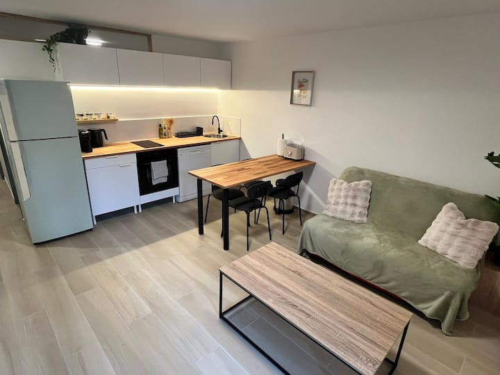 Appartement T2 Avec Terrasse Calme En Centre-ville - Aix-en-Provence