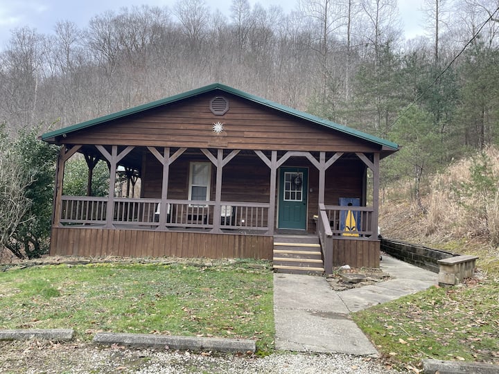 Squirrel Nest - Family Friendly Cabin In The Woods - Slade, KY