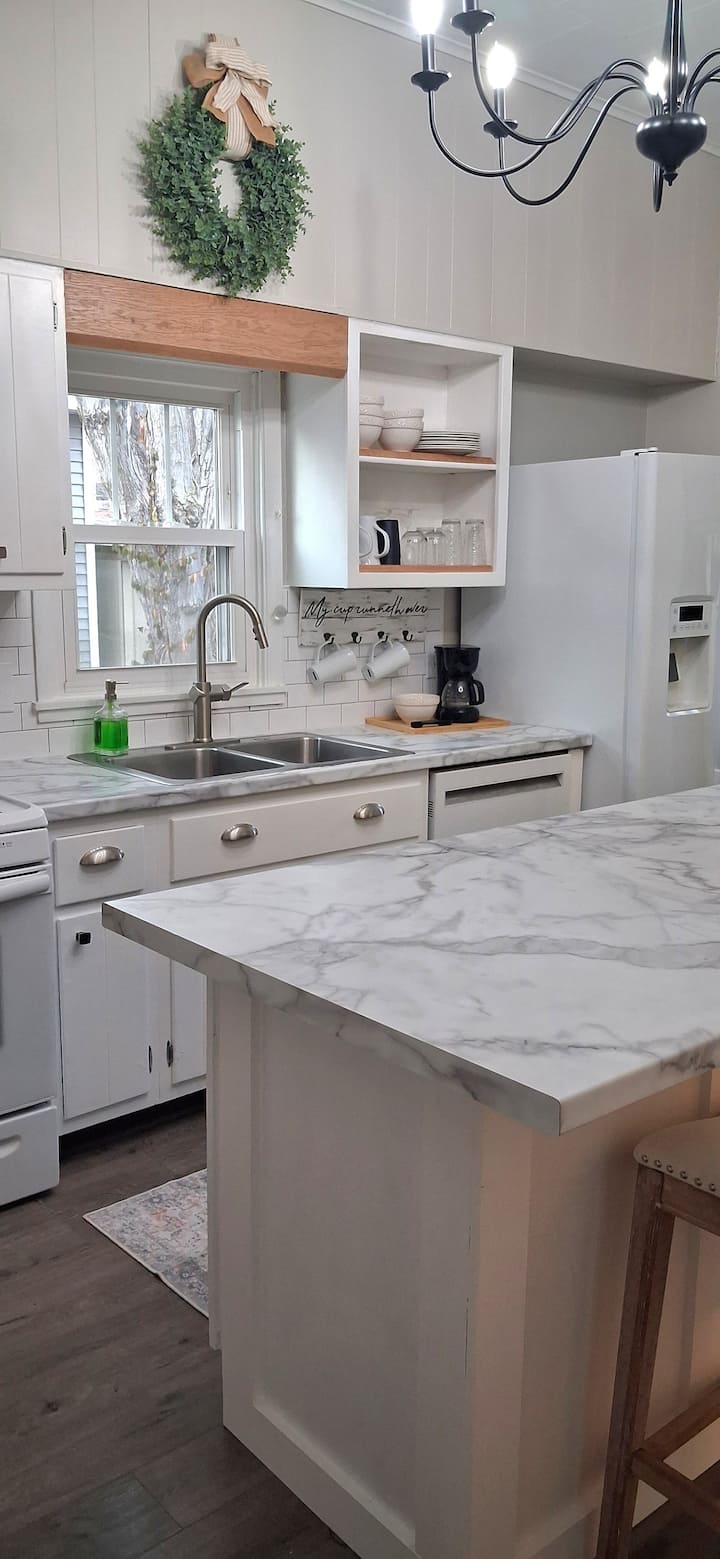 The Quarter House - Quincy, IL