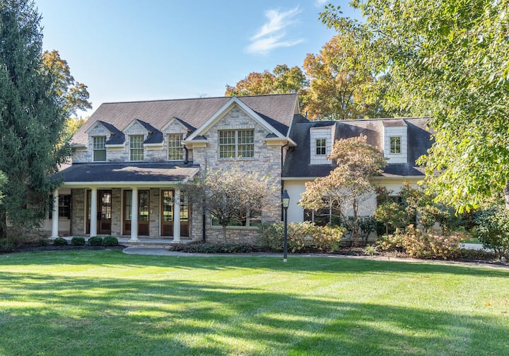 The Hoosier Courtyard - Bloomington