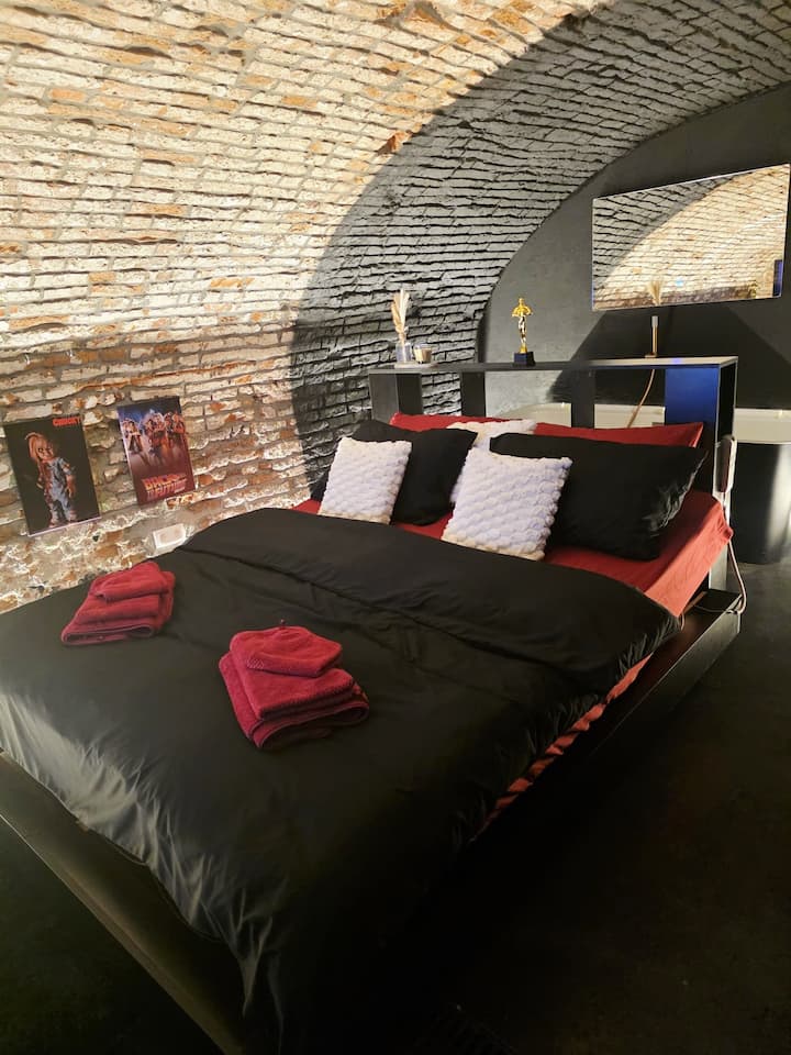 Love Room Cinéma – Cave Voûtée Insolite - Fleurus