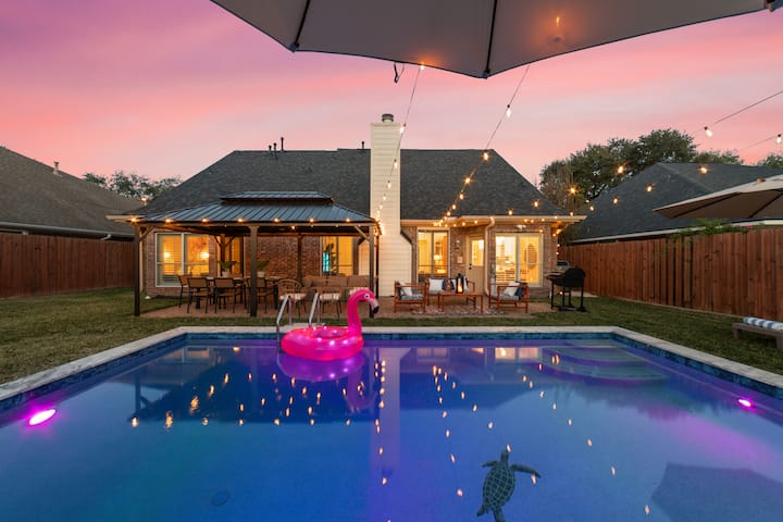 Katy Tx Luxury Boutique Home | Private Pool Oasis - Katy, TX