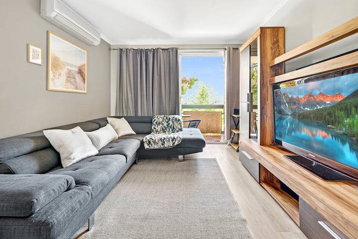 Leafy Lane Cove Family Apartment | Ac + Parking - Lane Cove
