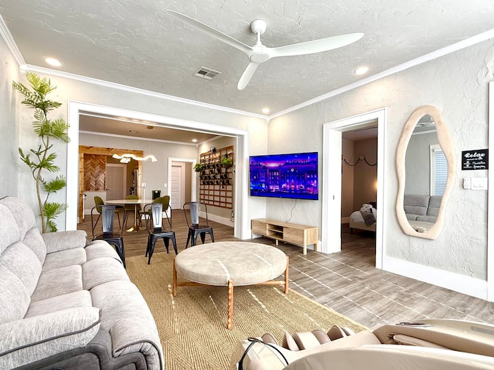 Zen House: King Beds, Massage, Kitchen, Hot Tub - Oklahoma City, OK