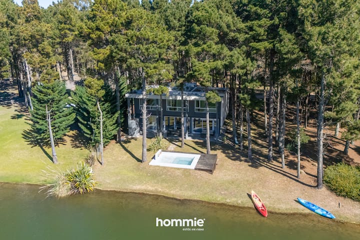 Casa Con Piscina En Villa Robles - Pinamar