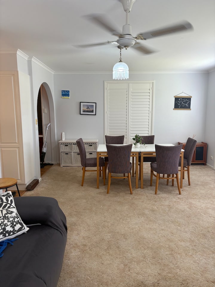 Family-friendly Coastal Townhouse In Tomakin - Tomakin