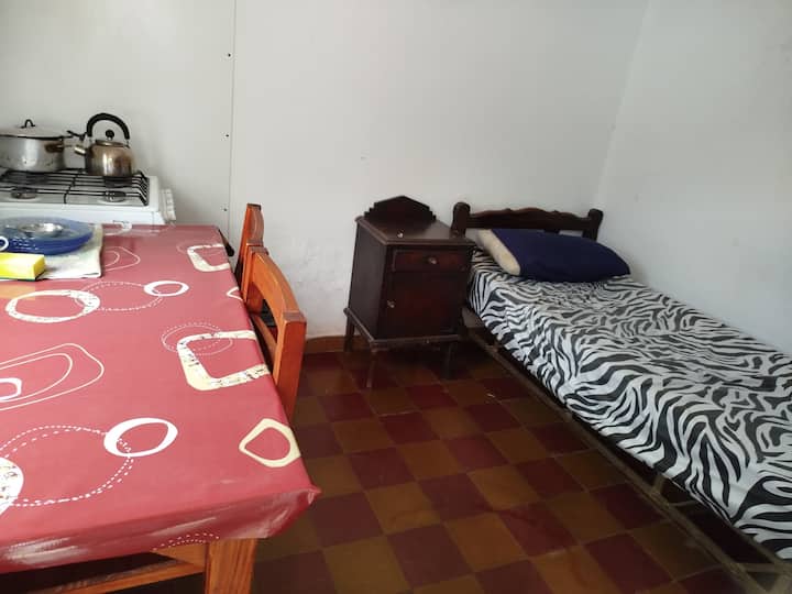 Habitación Individual Amoblada Para La Doma - Jesús María