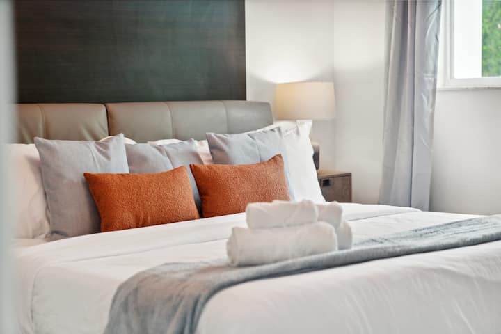 Coastal Family Getaway | Beach Access | King Bed - Boca Raton, FL