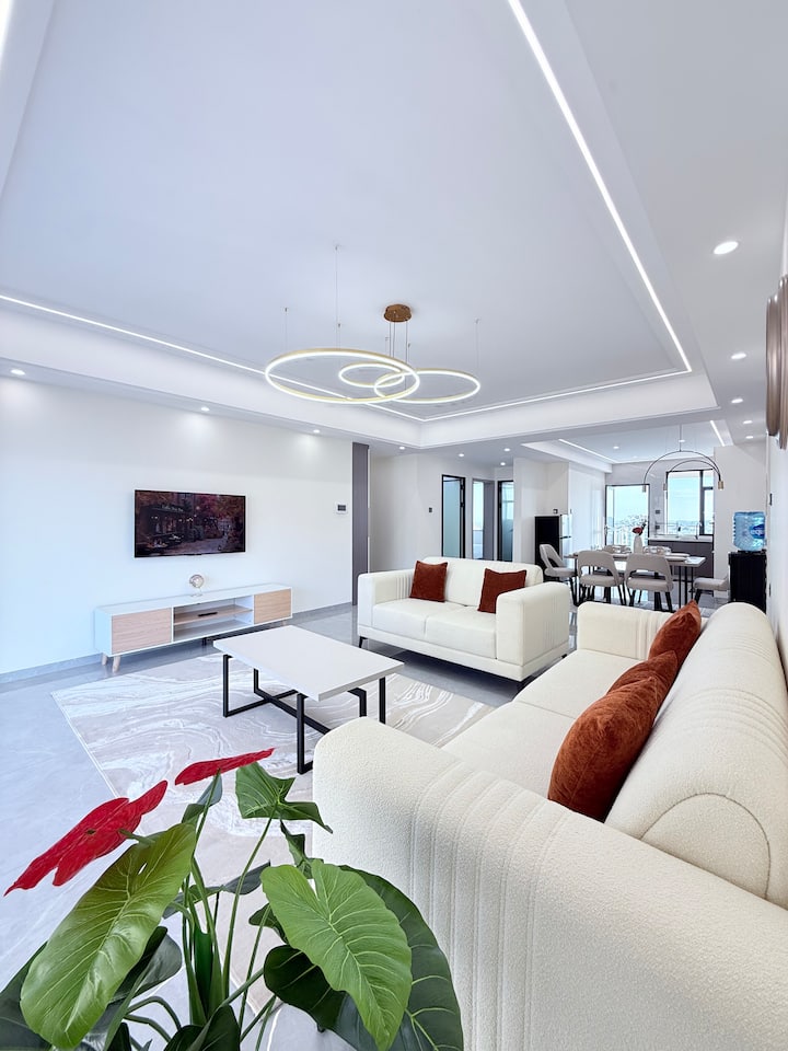 Luxury 3 Bedroom Apt | Heated Pool | Gym | Wifi - Nairobi