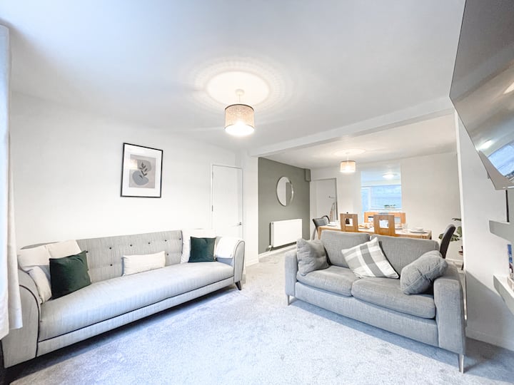 Elm House, Merthyr Tydfil - South Wales